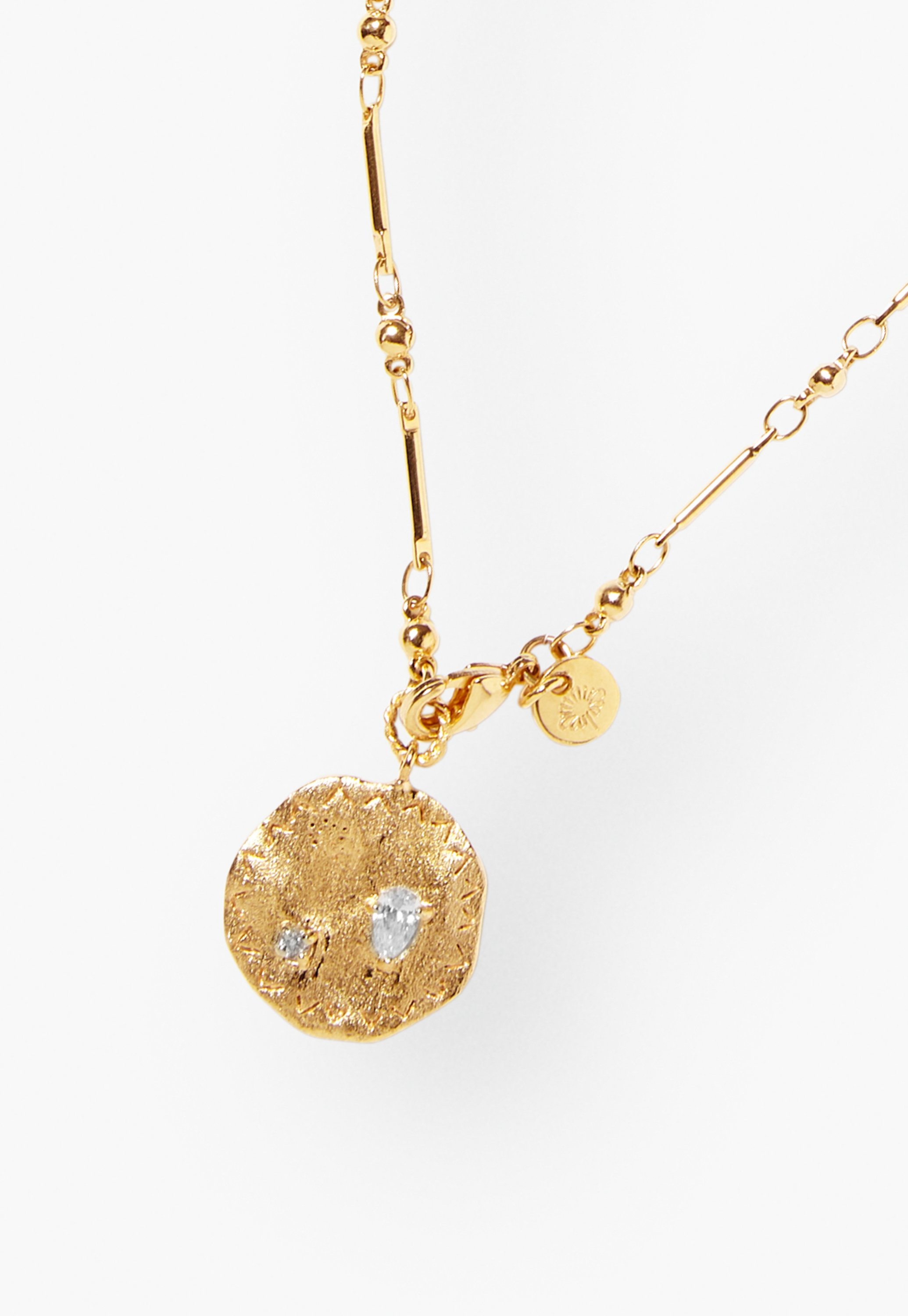 Small chain with pendant store